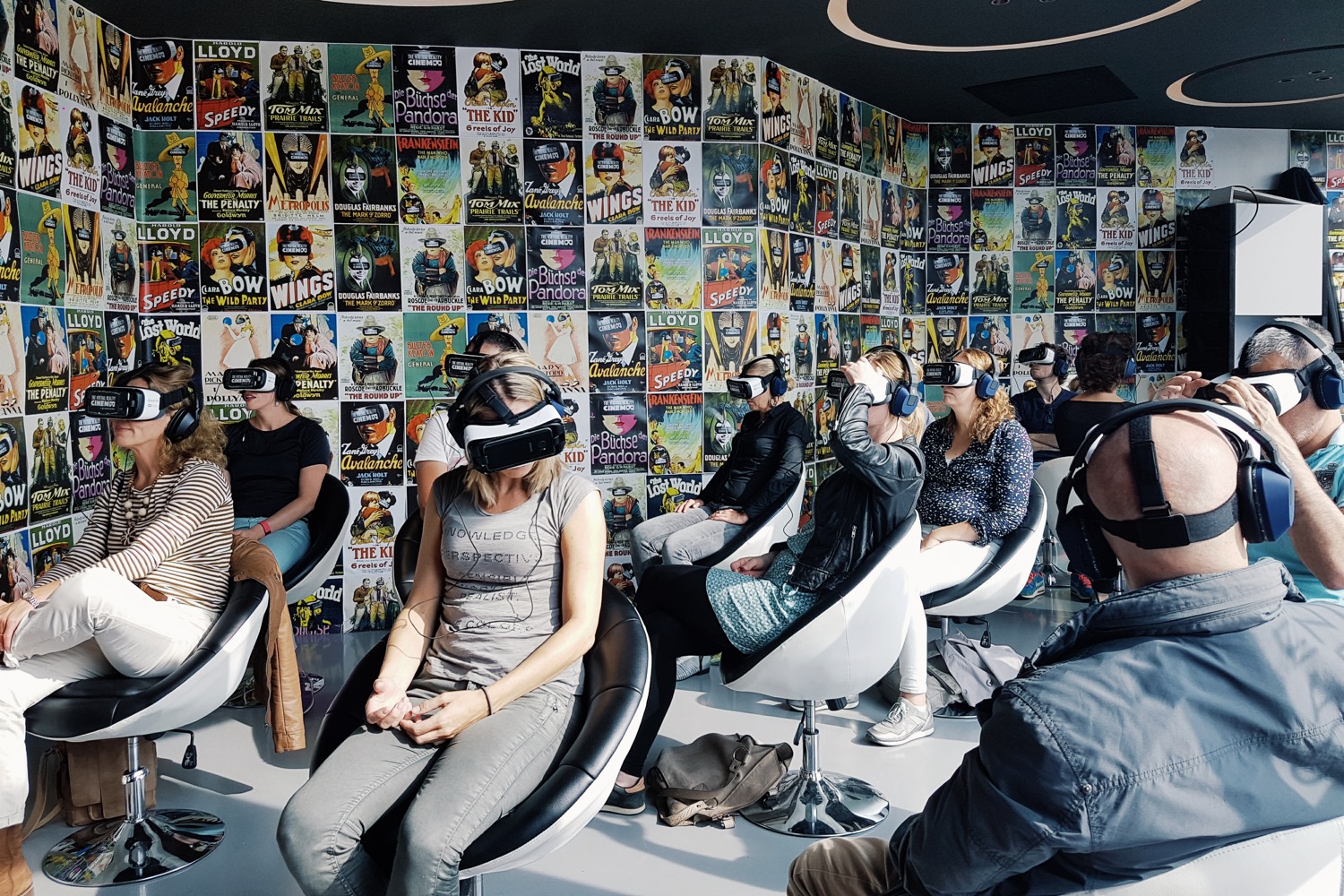 How Theaters Are Evolving To Include VR Experiences