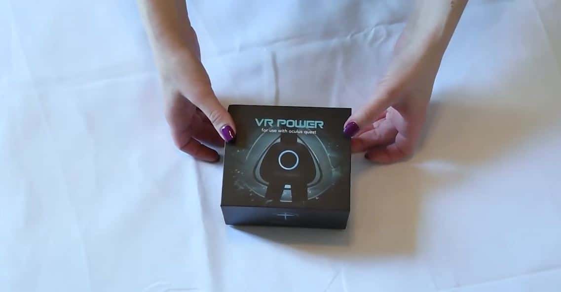 WATCH: Oculus Quest VR Power Accessory Unboxing And Installation