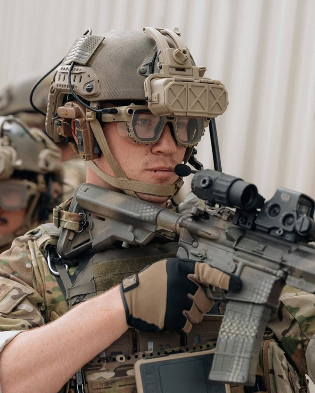 The US Army Will Test Hundreds Of Anduril & Rivet AR Headsets In The Field