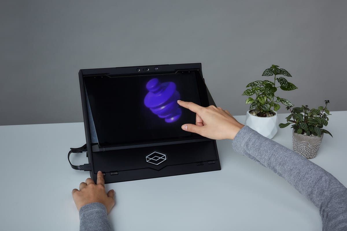 Holoplayer One Is An Interactive Lightfield Display Bringing Holograms ...