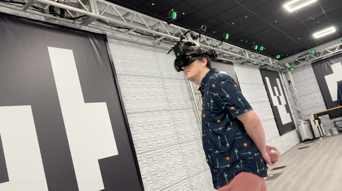 Inside The VR Holodeck That Sells Real Estate