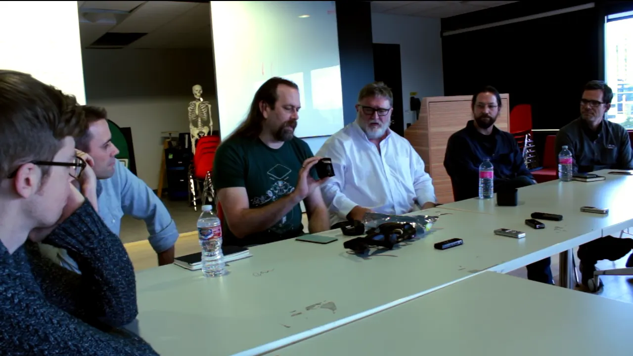 Valve Shows 'Cheaper, Smaller, Lighter' Next Generation Base Station ...