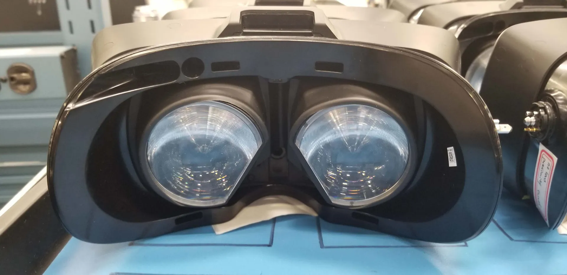 Sources: Valve Planning 135° VR Headset Bundled With ‘Knuckles ...