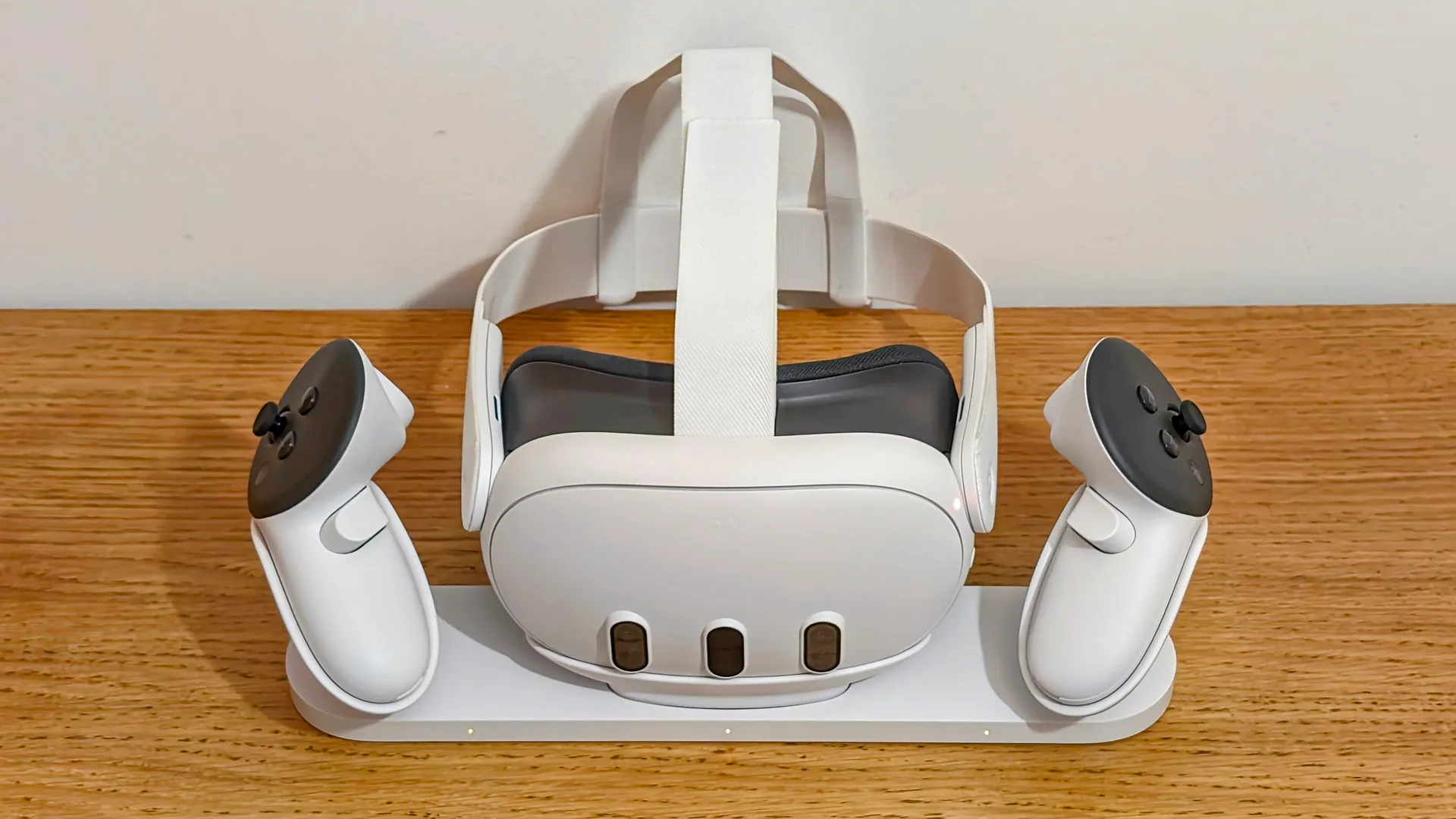 Quest 3 Charging Dock Review: Is It Really Worth $130?