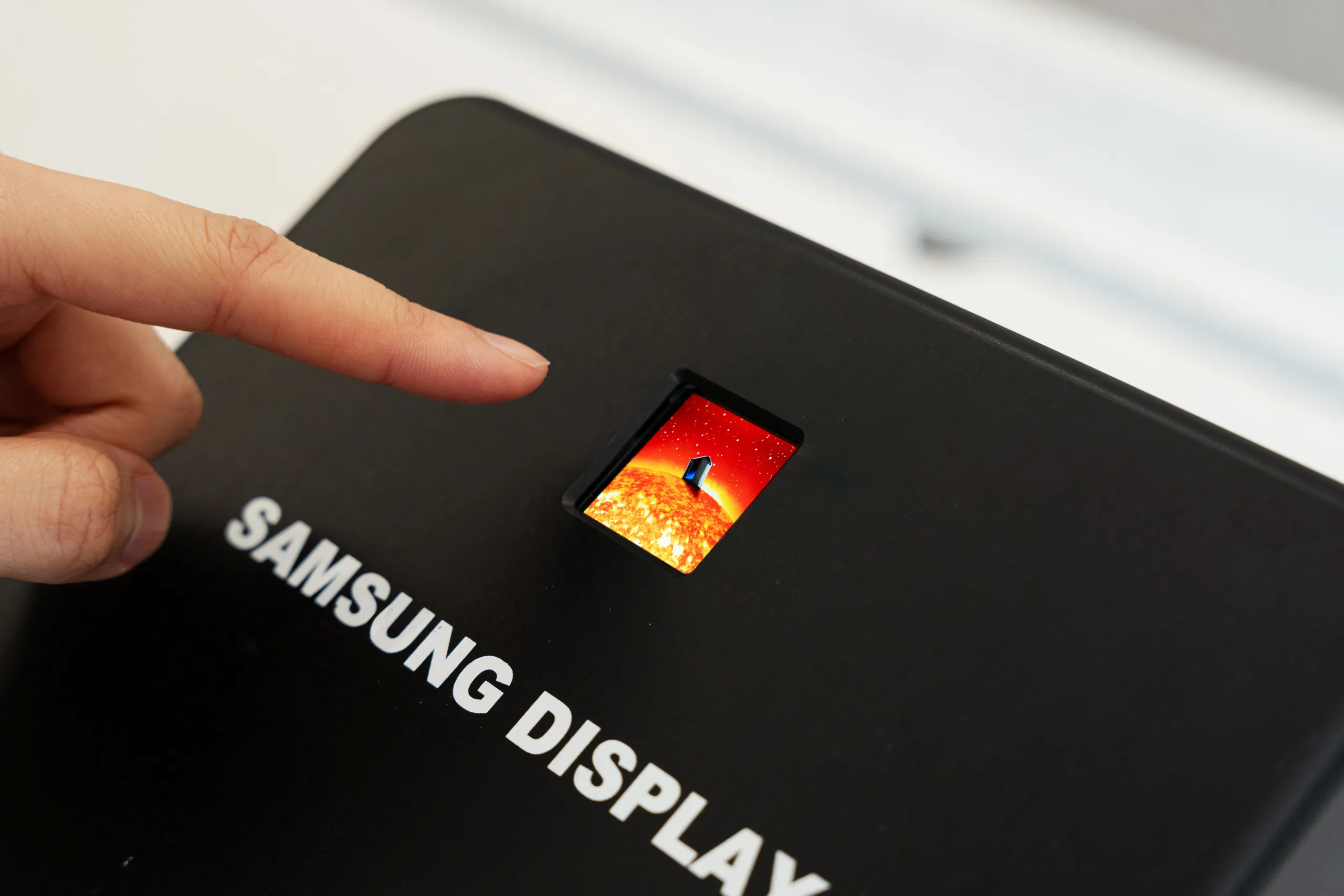 Samsung Unveils Advanced 5K Micro-OLED Display For "Next-Gen" Headsets